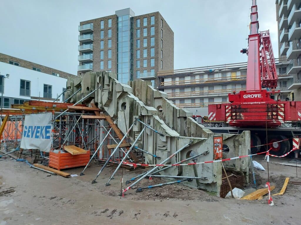Nieuwe plek voor monumentale Jan van der Zee-trap - Kijk op het Noorden Nieuwe plek voor monumentale Jan van der Zee-trap - Kijk op het Noorden